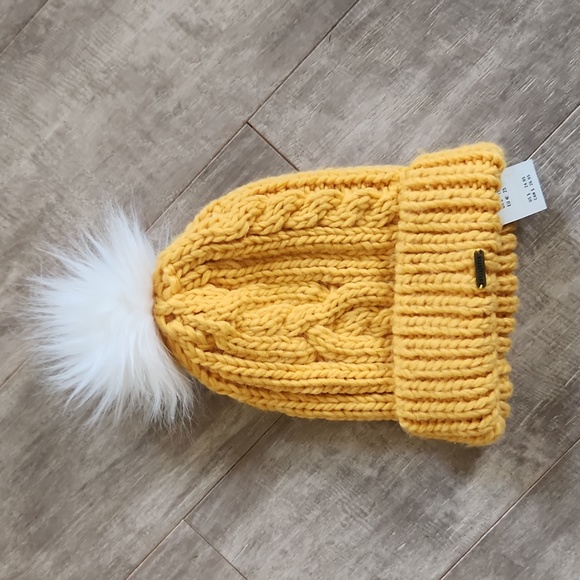 Hollister | Accessories | New Hollister Yellow Knit Hat | Poshmark